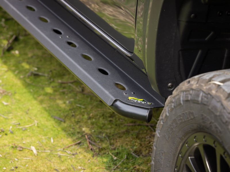 Steel Side Steps | Ironman 4X4